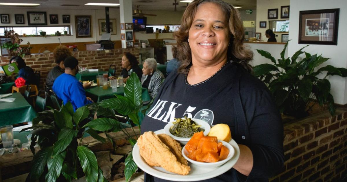 15+ Places to Order Thanksgiving Meals & Desserts To-Go in Memphis
