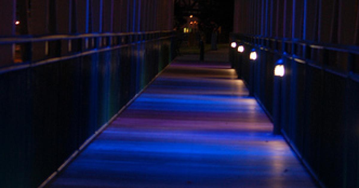 365 Things to Do in Memphis #84: Walk Across the Light-Up Bridge | I ...